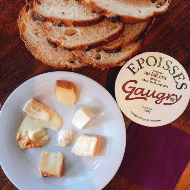 Tour de fromage: a French cheese guide from buying and serving to ...